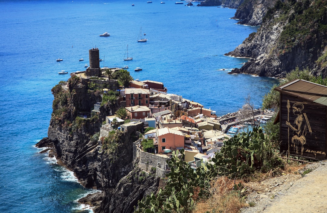 Cultural Geography: How Geography Shapes Human Societies - Earth Site ...